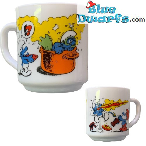 Vintage Smurf mug - Diving smurf in melting pot - Ceramic - +/-7x9cm